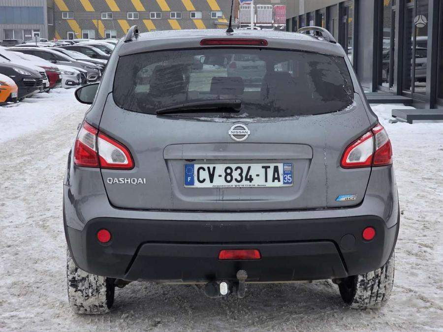 Pelēks Nissan Qashqai 2013 Tauragė, ar dzinēja tilpumu 1.60 L un nobraukumu 260 tūkst. km par 5600 €, foto 6 vietnē AUTOMOTO.COM.LV