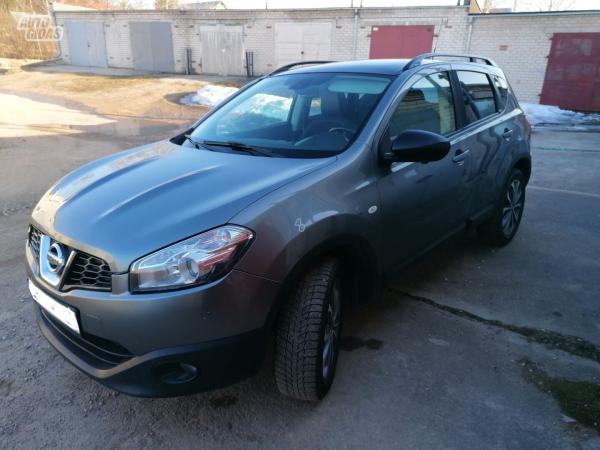 Pelēks Nissan Qashqai 2013 Utena, ar dzinēja tilpumu 1.60 L un nobraukumu 243 tūkst. km par 3690 €, foto 1 vietnē AUTOMOTO.COM.LV