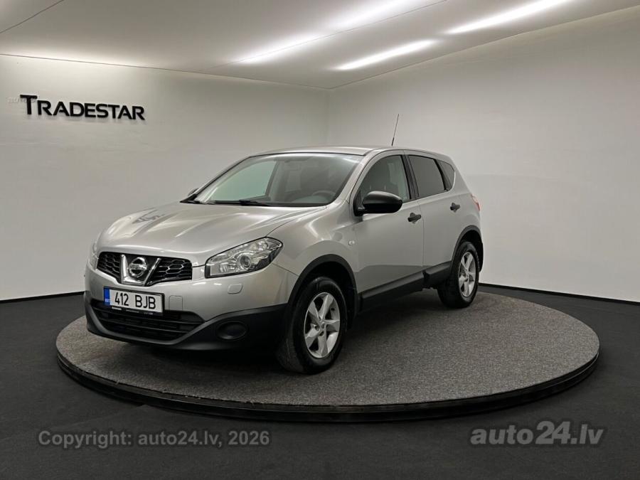 Grey Nissan Qashqai 2013 in Parnu, with an engine capacity of 1.50 L and mileage of 218 thousand km for 5990 €, photo 1 on AUTOMOTO.COM.LV