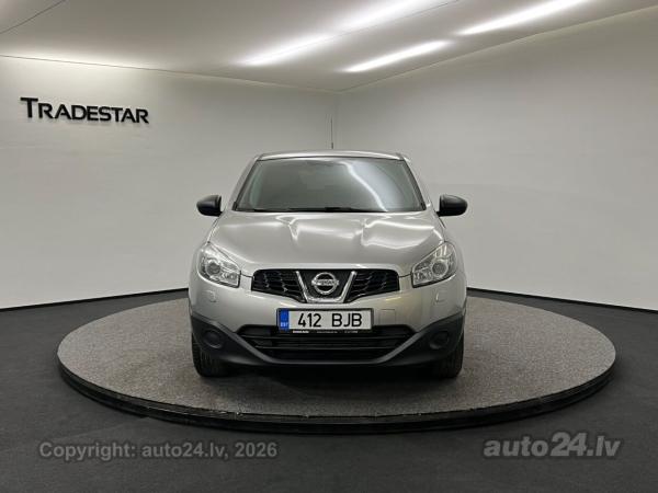 Grey Nissan Qashqai 2013 in Parnu, with an engine capacity of 1.50 L and mileage of 218 thousand km for 5990 €, photo 2 on AUTOMOTO.COM.LV