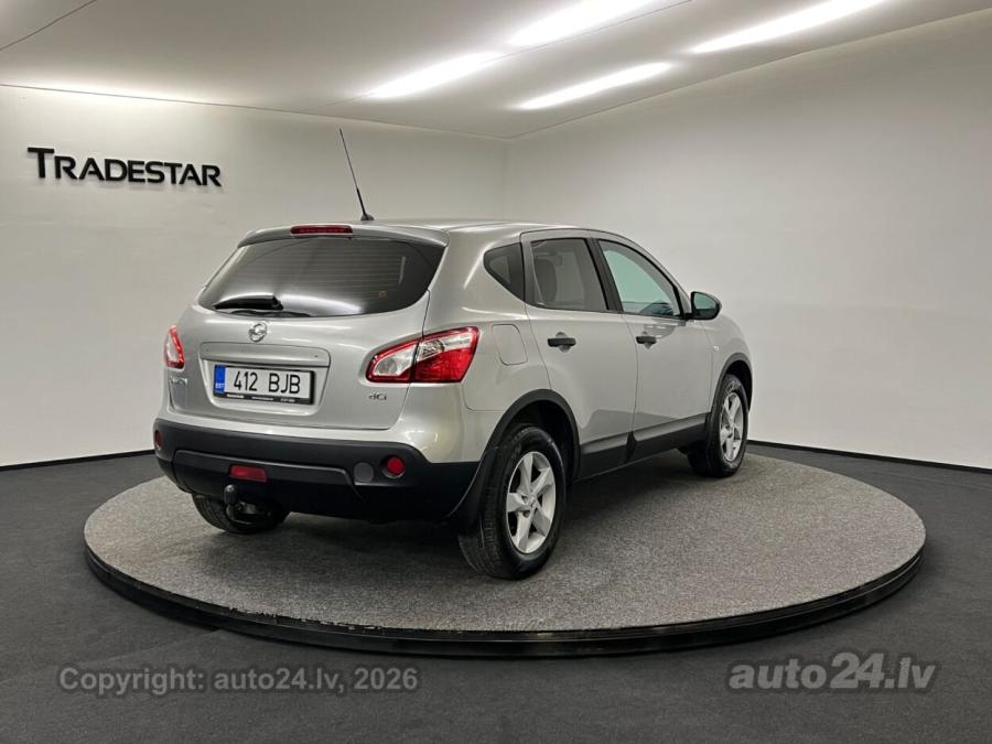 Grey Nissan Qashqai 2013 in Parnu, with an engine capacity of 1.50 L and mileage of 218 thousand km for 5990 €, photo 6 on AUTOMOTO.COM.LV