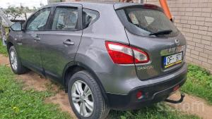 Grey Nissan Qashqai 2013 in Madona, with an engine capacity of 1.50 L and mileage of 208 thousand km for 4500 €, photo  on AUTOMOTO.COM.LV