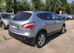 Grey Nissan Qashqai 2013 in Jelgava, with an engine capacity of 1.60 L and mileage of 236 thousand km for 4490 €, photo 4 on AUTOMOTO.COM.LV