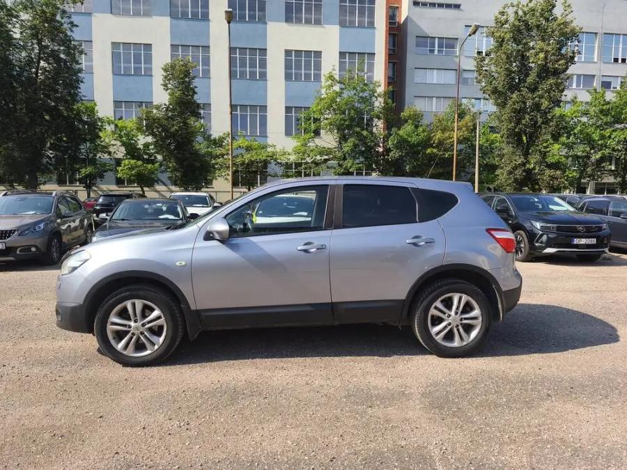 Grey Nissan Qashqai 2013 in Jelgava, with an engine capacity of 1.60 L and mileage of 236 thousand km for 4490 €, photo 8 on AUTOMOTO.COM.LV