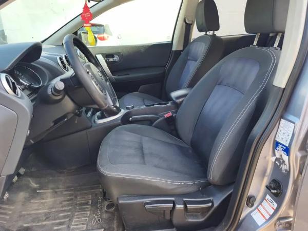 Pelēks Nissan Qashqai 2013 Jelgava, ar dzinēja tilpumu 1.60 L un nobraukumu 236 tūkst. km par 4490 €, foto 9 vietnē AUTOMOTO.COM.LV