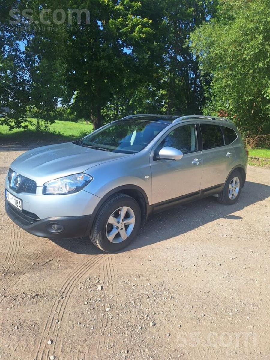 Pelēks Nissan Qashqai 2013 Saldus, ar dzinēja tilpumu 1.50 L un nobraukumu 242 tūkst. km par 4300 €, foto 1 vietnē AUTOMOTO.COM.LV