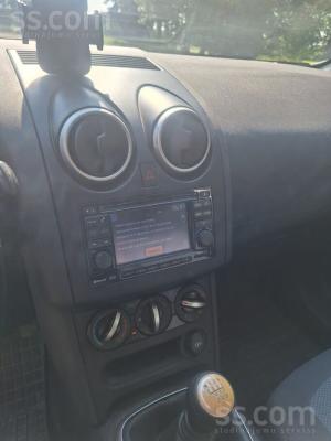 Pelēks Nissan Qashqai 2013 Saldus, ar dzinēja tilpumu 1.50 L un nobraukumu 242 tūkst. km par 4300 €, foto 8 vietnē AUTOMOTO.COM.LV