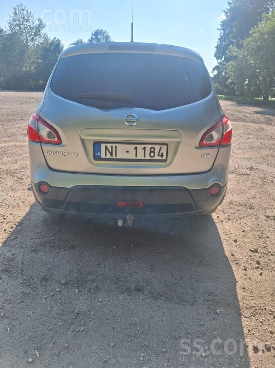 Pelēks Nissan Qashqai 2013 Saldus, ar dzinēja tilpumu 1.50 L un nobraukumu 242 tūkst. km par 4300 €, foto 10 vietnē AUTOMOTO.COM.LV