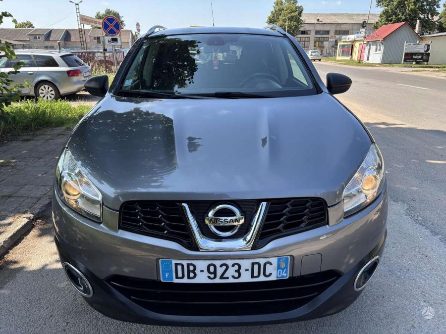 Pelēks Nissan Qashqai 2013 Tauragė, ar dzinēja tilpumu 1.60 L un nobraukumu 178 tūkst. km par 4900 €, foto 4 vietnē AUTOMOTO.COM.LV