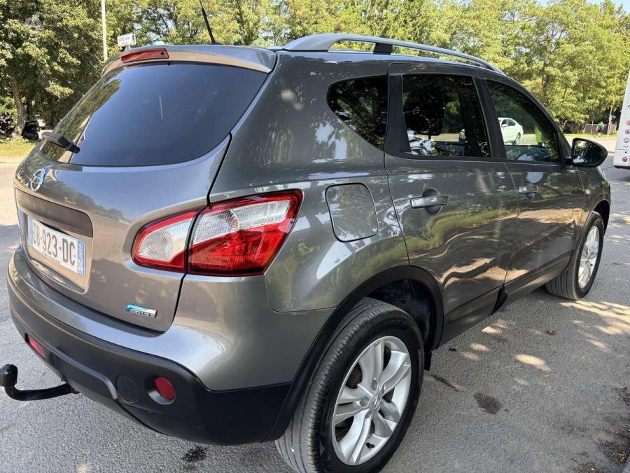 Pelēks Nissan Qashqai 2013 Tauragė, ar dzinēja tilpumu 1.60 L un nobraukumu 178 tūkst. km par 4900 €, foto 6 vietnē AUTOMOTO.COM.LV