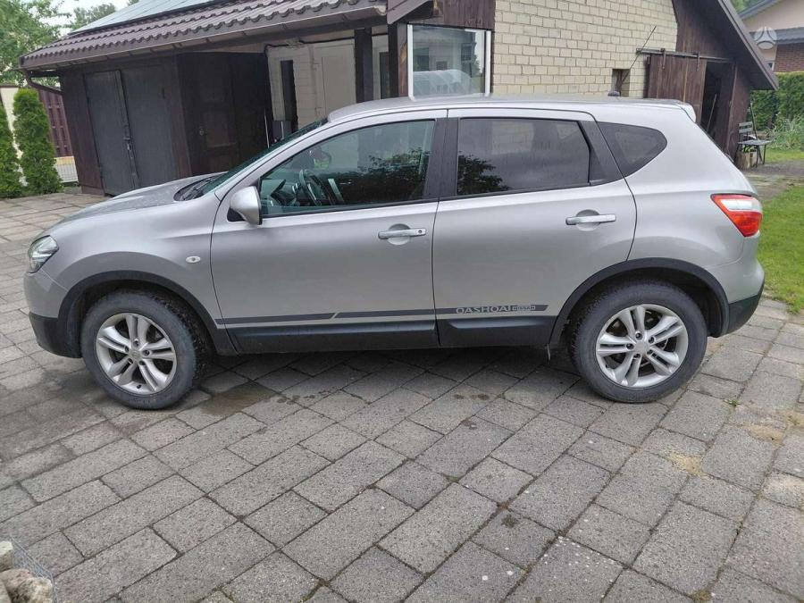 Pelēks Nissan Qashqai 2013 Mažeikiai, ar dzinēja tilpumu 1.50 L un nobraukumu 218 tūkst. km par 4800 €, foto 1 vietnē AUTOMOTO.COM.LV
