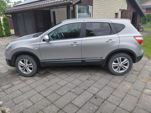 Pelēks Nissan Qashqai 2013 Mažeikiai, ar dzinēja tilpumu 1.50 L un nobraukumu 218 tūkst. km par 4800 €, foto 2 vietnē AUTOMOTO.COM.LV