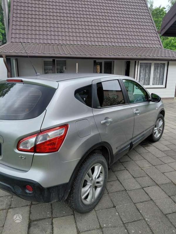 Pelēks Nissan Qashqai 2013 Mažeikiai, ar dzinēja tilpumu 1.50 L un nobraukumu 218 tūkst. km par 4800 €, foto 9 vietnē AUTOMOTO.COM.LV