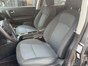 Grey Nissan Qashqai 2013 in Riga, with an engine capacity of 1.60 L and mileage of 176 thousand km for 5500 €, photo 11 on AUTOMOTO.COM.LV