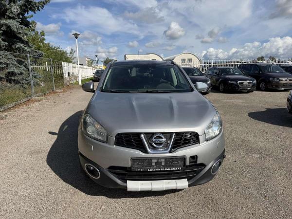 Nissan Qashqai 2013 in Marijampole on AUTOMOTO.COM.LV Grey Nissan Qashqai 2013 in Marijampole, with an engine capacity of 1.60 L and mileage of 323 thousand km for 3650 €, photo 3 on AUTOMOTO.COM.LV