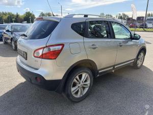 Grey Nissan Qashqai 2013 in Marijampole, with an engine capacity of 1.60 L and mileage of 323 thousand km for 3650 €, photo 5 on AUTOMOTO.COM.LV