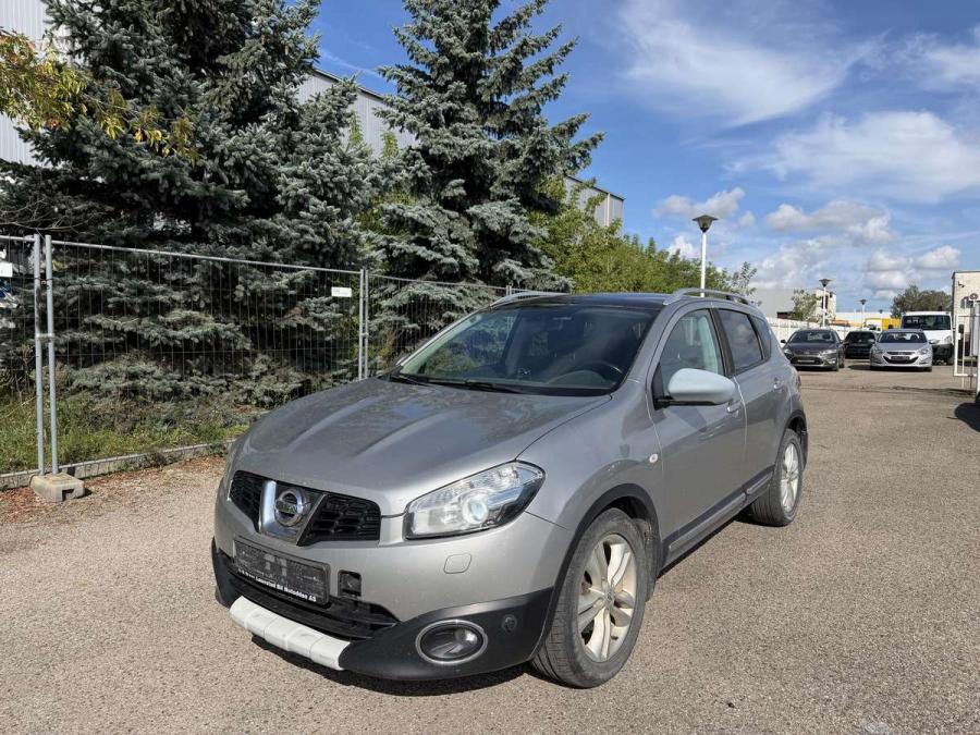 Grey Nissan Qashqai 2013 in Marijampole, with an engine capacity of 1.60 L and mileage of 323 thousand km for 3650 €, photo 9 on AUTOMOTO.COM.LV