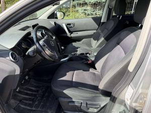 Grey Nissan Qashqai 2013 in Marijampole, with an engine capacity of 1.60 L and mileage of 323 thousand km for 3650 €, photo 11 on AUTOMOTO.COM.LV