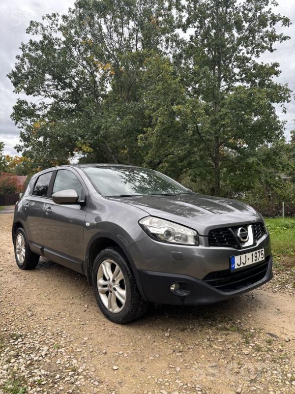 Nissan Qashqai 2013 Rīga vietnē Pelēks Nissan Qashqai 2013 Rīga, ar dzinēja tilpumu 1.60 L un nobraukumu 274 tūkst. km par 3500 €, foto 3 vietnē AUTOMOTO.COM.LV