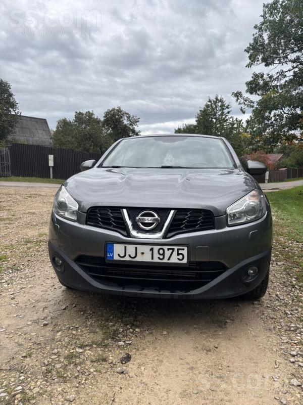 Nissan Qashqai 2013 Rīga vietnē Pelēks Nissan Qashqai 2013 Rīga, ar dzinēja tilpumu 1.60 L un nobraukumu 274 tūkst. km par 3500 €, foto 5 vietnē AUTOMOTO.COM.LV