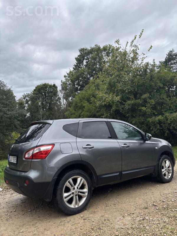 Nissan Qashqai 2013 Rīga vietnē Pelēks Nissan Qashqai 2013 Rīga, ar dzinēja tilpumu 1.60 L un nobraukumu 274 tūkst. km par 3500 €, foto 7 vietnē AUTOMOTO.COM.LV