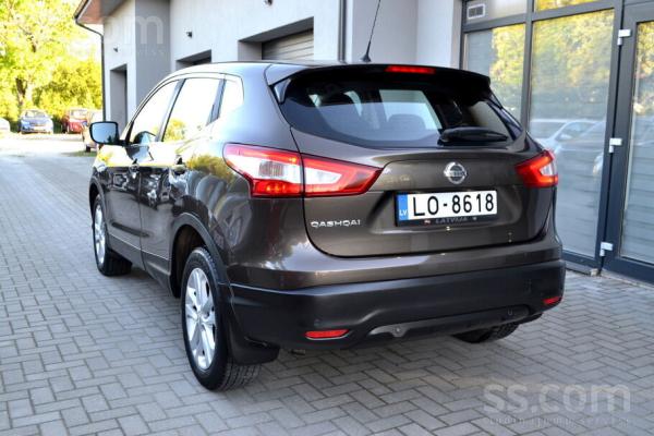 Pelēks Nissan Qashqai 2014 Rīga, ar dzinēja tilpumu 1.20 L un nobraukumu 187 tūkst. km par 6600 €, foto 4 vietnē AUTOMOTO.COM.LV