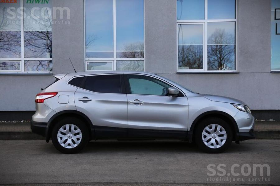 Grey Nissan Qashqai 2014 in Riga, with an engine capacity of 1.50 L and mileage of 0 thousand km for 7295 €, photo 3 on AUTOMOTO.COM.LV