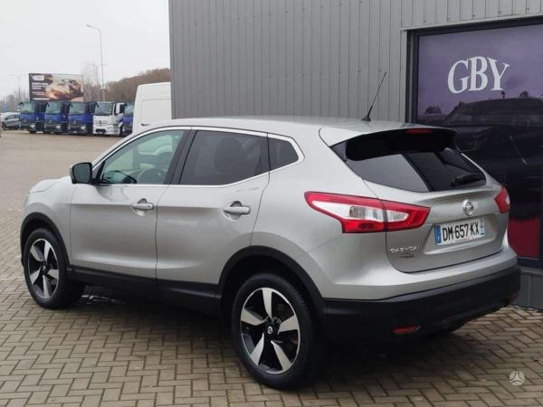Pelēks Nissan Qashqai 2014 Tauragė, ar dzinēja tilpumu 1.20 L un nobraukumu 134 tūkst. km par 7700 €, foto 4 vietnē AUTOMOTO.COM.LV