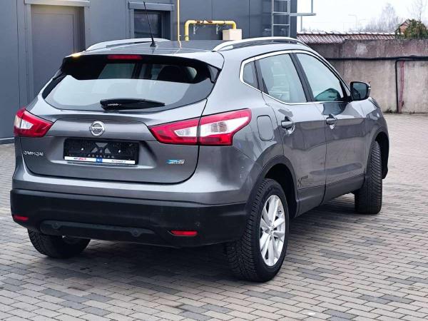 Grey Nissan Qashqai 2014 in Siauliai, with an engine capacity of 1.50 L and mileage of 140 thousand km for 8600 €, photo 3 on AUTOMOTO.COM.LV