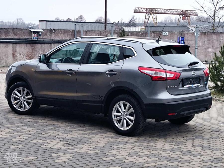 Grey Nissan Qashqai 2014 in Siauliai, with an engine capacity of 1.50 L and mileage of 140 thousand km for 8600 €, photo 6 on AUTOMOTO.COM.LV