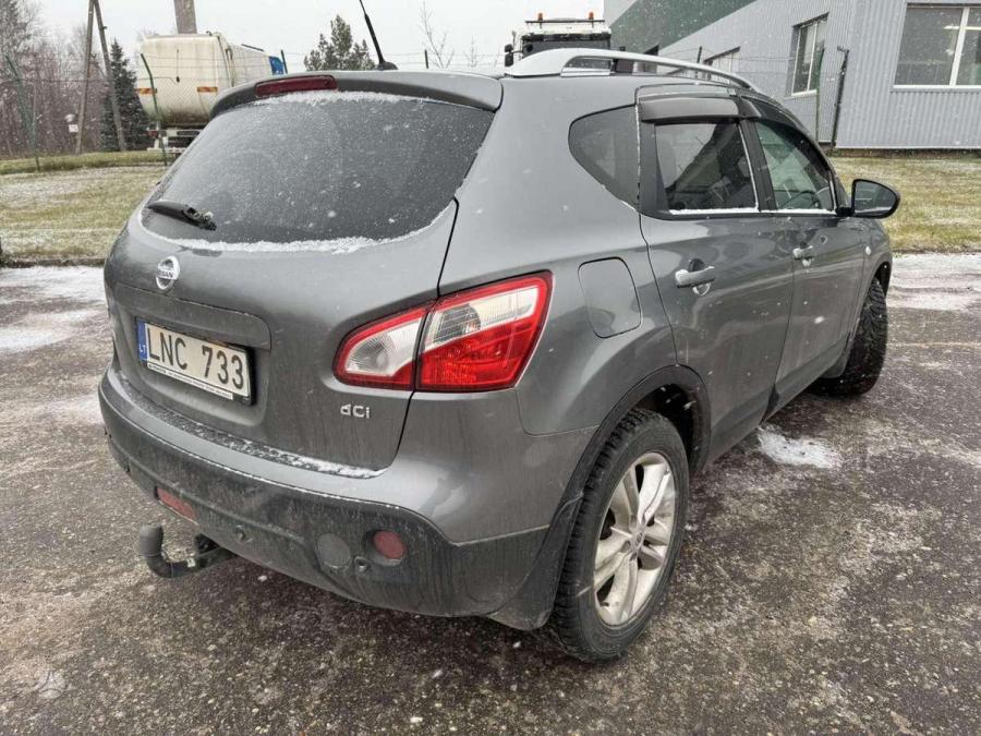 Pelēks Nissan Qashqai 2014 Plungė, ar dzinēja tilpumu 2.00 L un nobraukumu 180 tūkst. km par 8400 €, foto 7 vietnē AUTOMOTO.COM.LV