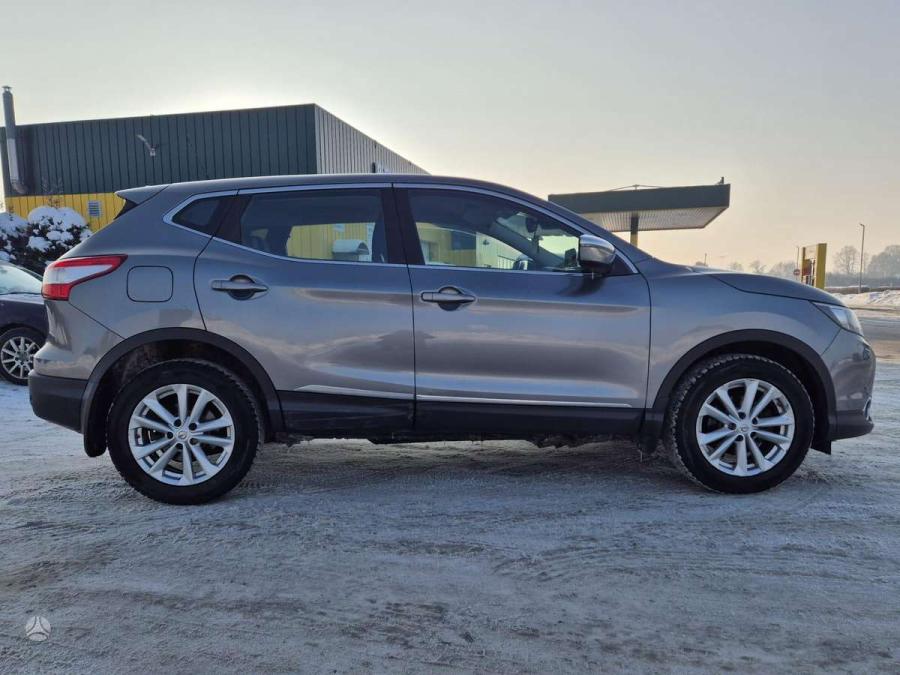 Pelēks Nissan Qashqai 2014 Šilutė, ar dzinēja tilpumu 1.20 L un nobraukumu 90 tūkst. km par 8450 €, foto 4 vietnē AUTOMOTO.COM.LV