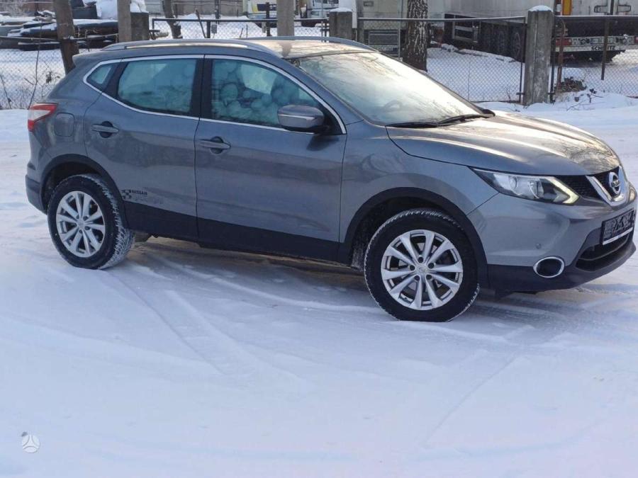 Grey Nissan Qashqai 2014 in Siauliai, with an engine capacity of 1.50 L and mileage of 140 thousand km for 8600 €, photo 5 on AUTOMOTO.COM.LV