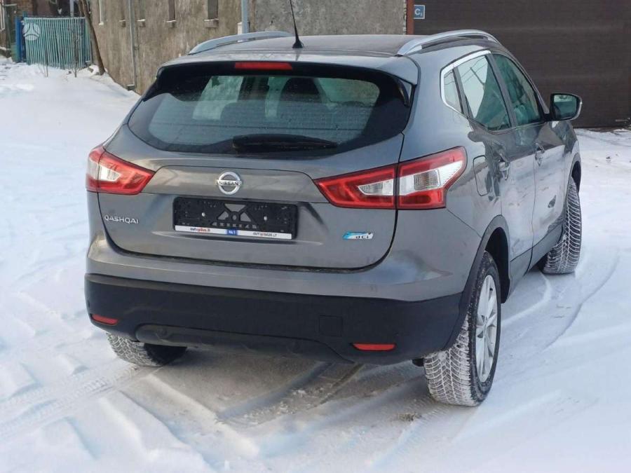 Grey Nissan Qashqai 2014 in Siauliai, with an engine capacity of 1.50 L and mileage of 140 thousand km for 8600 €, photo 8 on AUTOMOTO.COM.LV