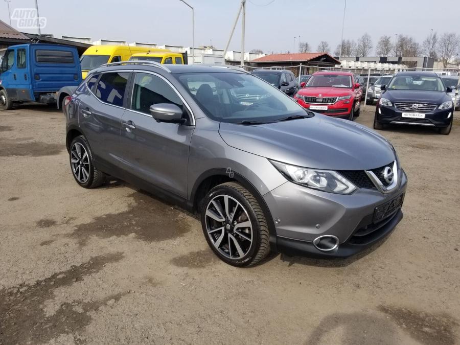 Grey Nissan Qashqai 2014 in Kaunas, with an engine capacity of 1.20 L and mileage of 176 thousand km for 7999 €, photo 5 on AUTOMOTO.COM.LV