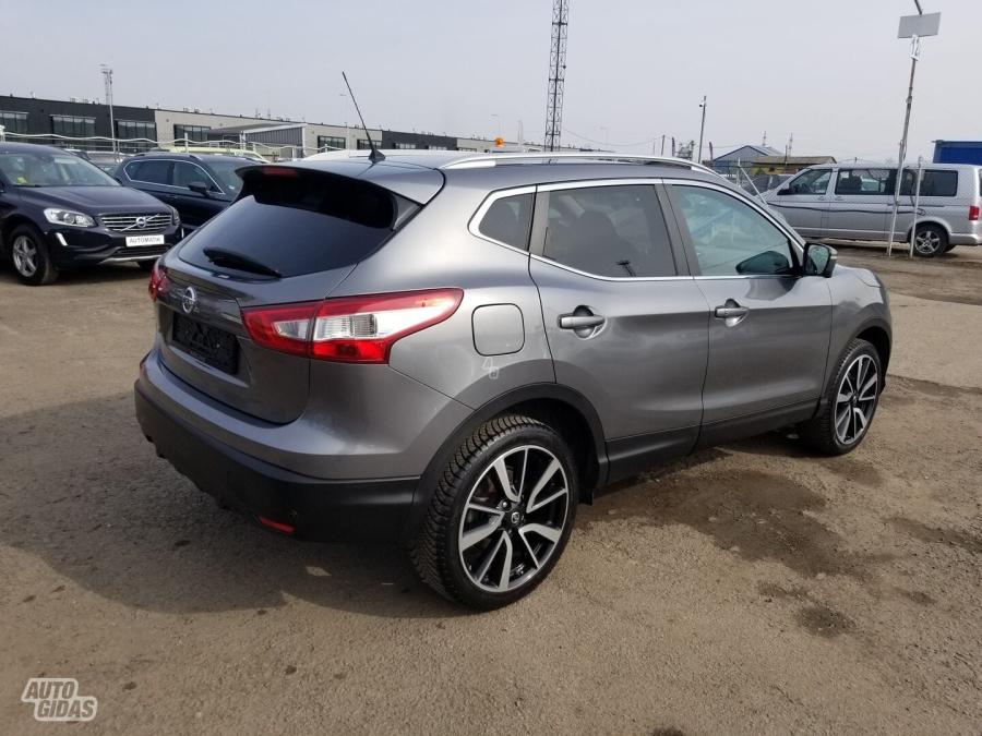 Grey Nissan Qashqai 2014 in Kaunas, with an engine capacity of 1.20 L and mileage of 176 thousand km for 7999 €, photo 9 on AUTOMOTO.COM.LV