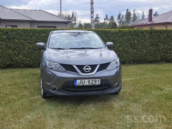 Pelēks Nissan Qashqai 2014 Rīga, ar dzinēja tilpumu 1.20 L un nobraukumu 141 tūkst. km par 7775 €, foto 1 vietnē AUTOMOTO.COM.LV