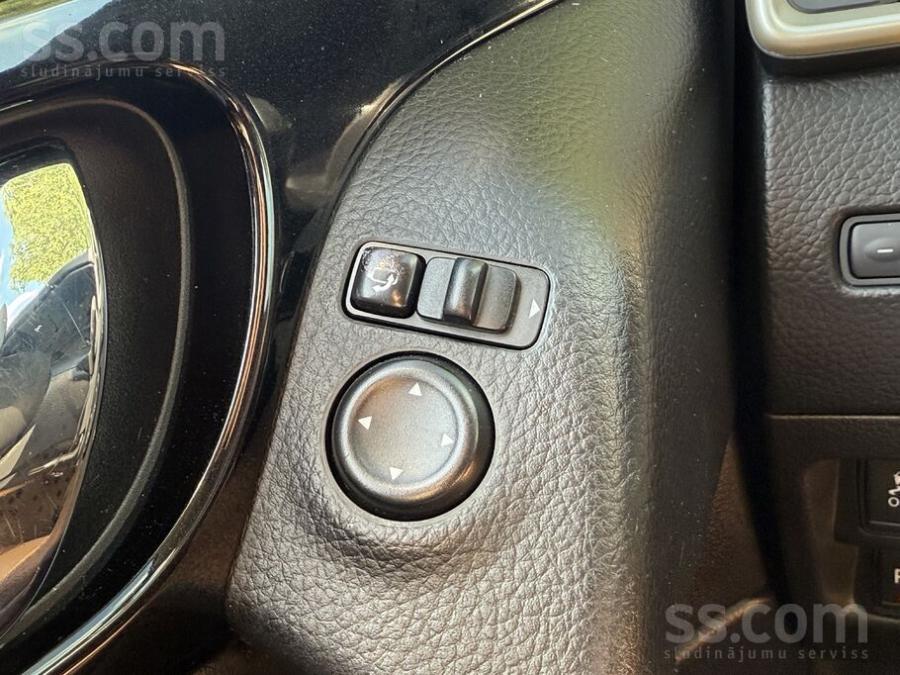Grey Nissan Qashqai 2014 in Riga, with an engine capacity of 1.50 L and mileage of 257 thousand km for 6999 €, photo 11 on AUTOMOTO.COM.LV