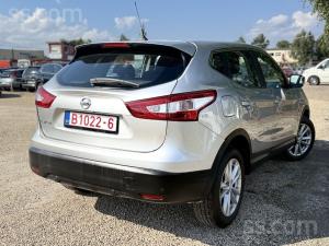 Grey Nissan Qashqai 2014 in Riga, with an engine capacity of 1.50 L and mileage of 257 thousand km for 6999 €, photo 18 on AUTOMOTO.COM.LV