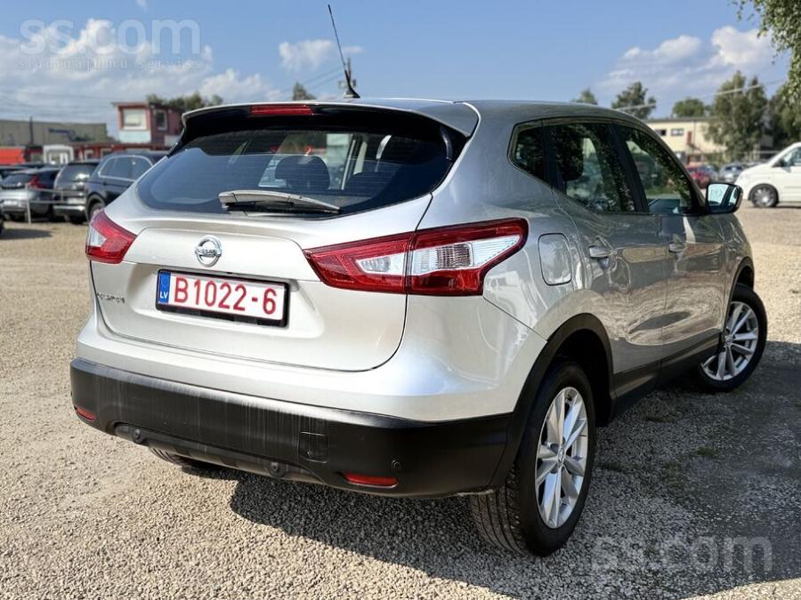 Grey Nissan Qashqai 2014 in Riga, with an engine capacity of 1.50 L and mileage of 257 thousand km for 6999 €, photo 18 on AUTOMOTO.COM.LV