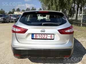 Grey Nissan Qashqai 2014 in Riga, with an engine capacity of 1.50 L and mileage of 257 thousand km for 6999 €, photo 19 on AUTOMOTO.COM.LV