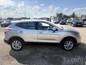 Grey Nissan Qashqai 2014 in Riga, with an engine capacity of 1.50 L and mileage of 257 thousand km for 6999 €, photo 22 on AUTOMOTO.COM.LV