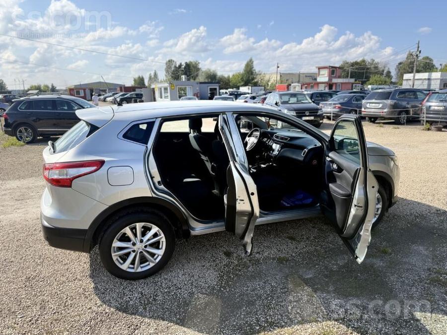 Grey Nissan Qashqai 2014 in Riga, with an engine capacity of 1.50 L and mileage of 257 thousand km for 6999 €, photo 28 on AUTOMOTO.COM.LV