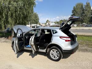 Grey Nissan Qashqai 2014 in Riga, with an engine capacity of 1.50 L and mileage of 257 thousand km for 6999 €, photo 36 on AUTOMOTO.COM.LV
