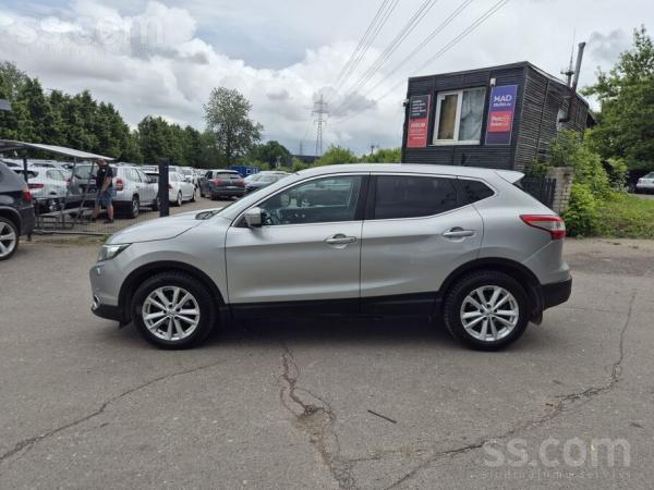 Grey Nissan Qashqai 2014 in Riga, with an engine capacity of 1.50 L and mileage of 222 thousand km for 7590 €, photo 5 on AUTOMOTO.COM.LV