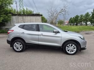 Grey Nissan Qashqai 2014 in Riga, with an engine capacity of 1.50 L and mileage of 222 thousand km for 7590 €, photo 10 on AUTOMOTO.COM.LV
