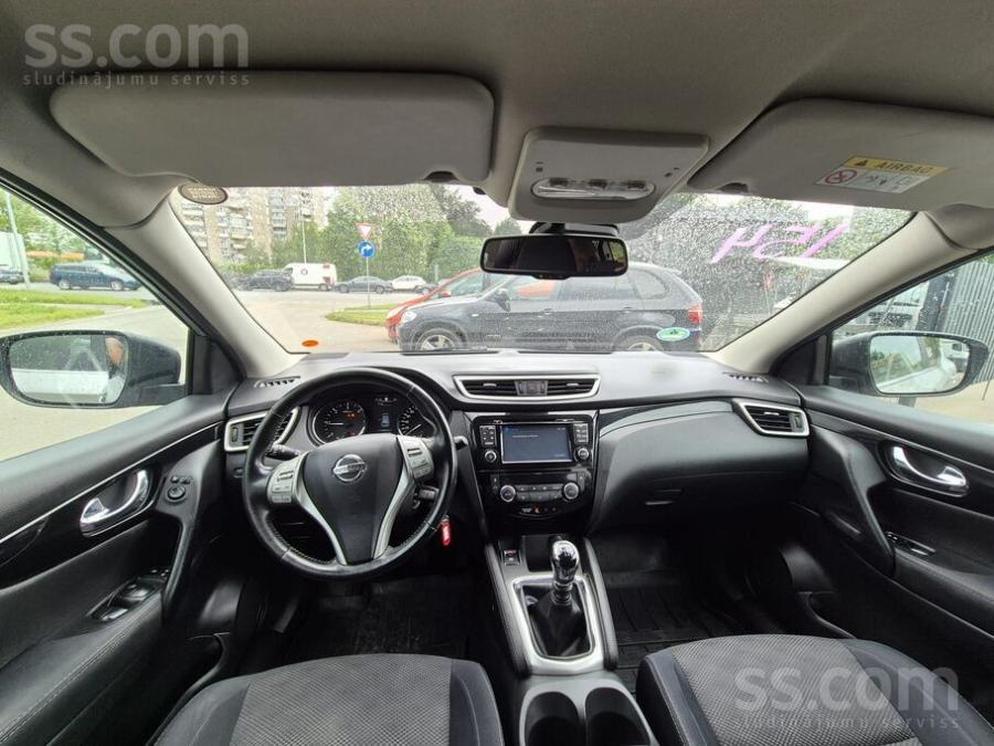 Grey Nissan Qashqai 2014 in Riga, with an engine capacity of 1.50 L and mileage of 222 thousand km for 7590 €, photo 12 on AUTOMOTO.COM.LV