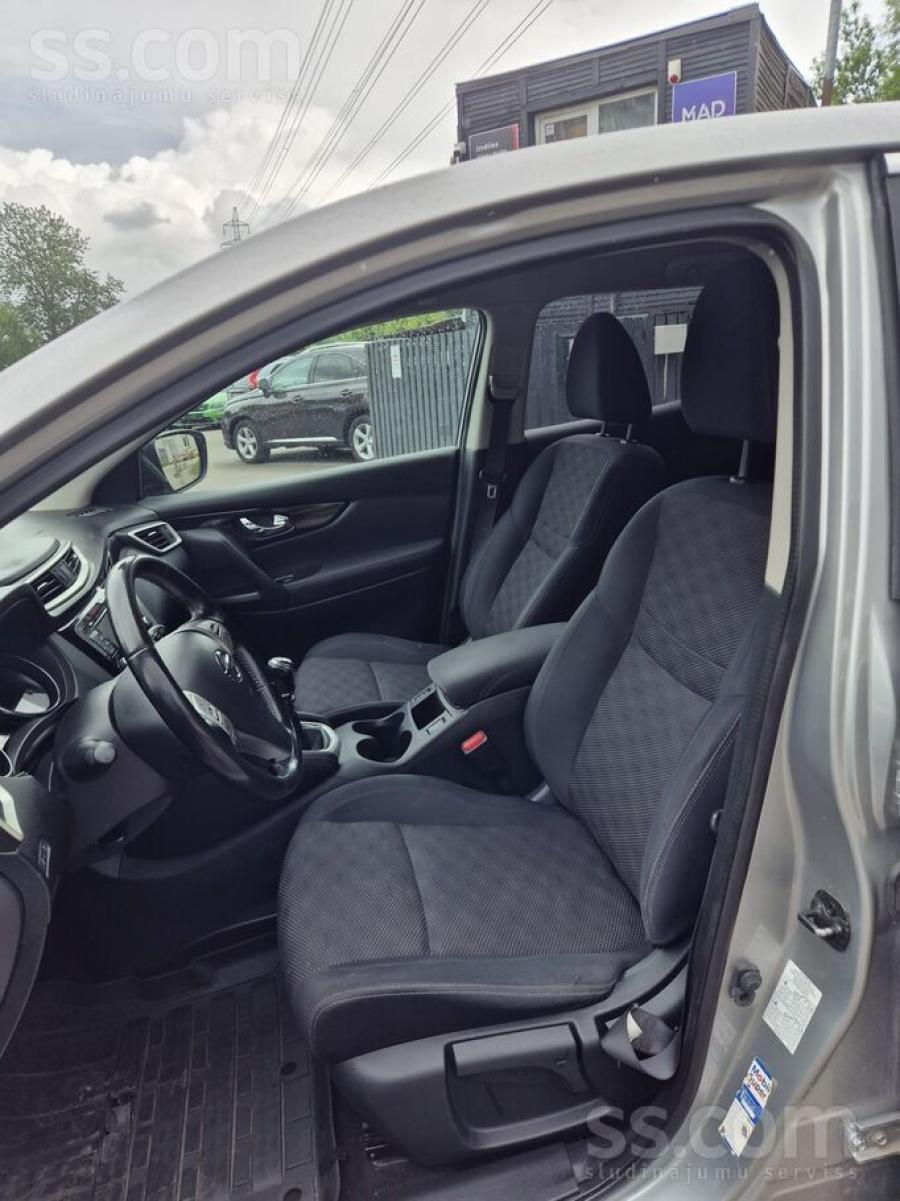 Grey Nissan Qashqai 2014 in Riga, with an engine capacity of 1.50 L and mileage of 222 thousand km for 7590 €, photo 13 on AUTOMOTO.COM.LV