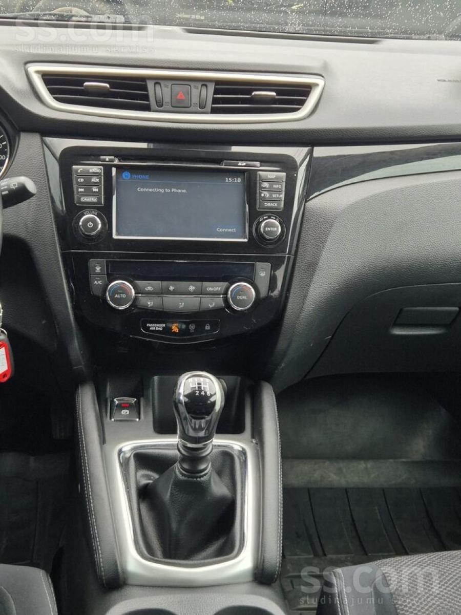 Grey Nissan Qashqai 2014 in Riga, with an engine capacity of 1.50 L and mileage of 222 thousand km for 7590 €, photo 17 on AUTOMOTO.COM.LV