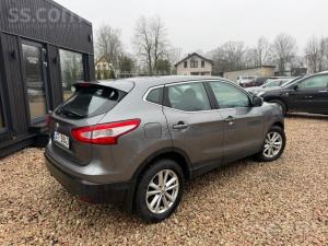 Grey Nissan Qashqai 2014 in Riga, with an engine capacity of 1.60 L and mileage of 78 thousand km for 9500 €, photo 4 on AUTOMOTO.COM.LV